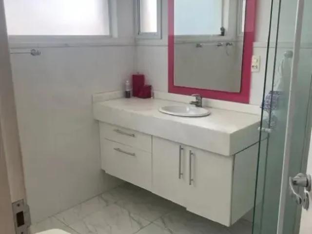 Casa Sobrado de 360m² Localizada no Granja Olga I!