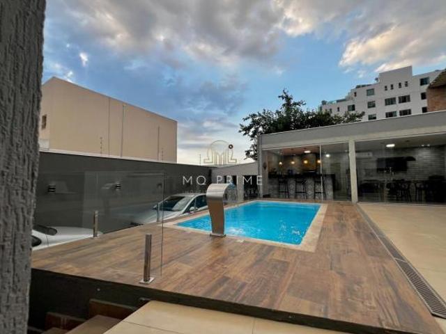 Casa Sobrado de 4 quartos PORTEIRA FECHADA, no bairro Europa