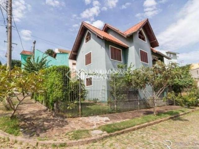 Casa sobrado de esquina no Bairro Espirito Santo