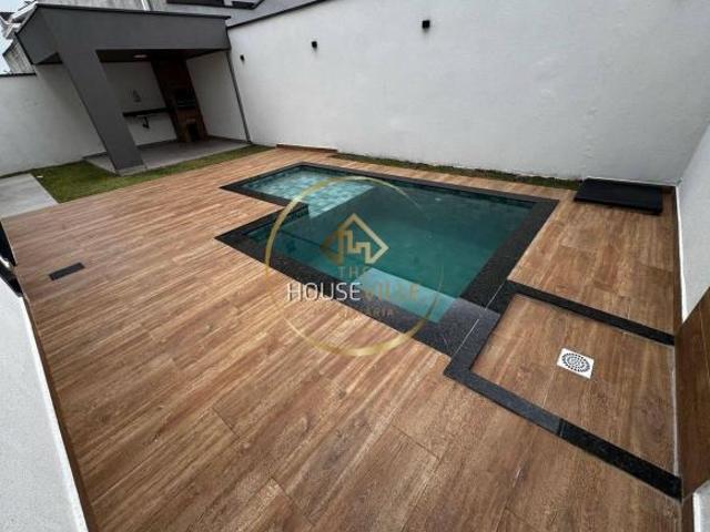 Casa Sobrado em condomínio, 4 Dormitórios 3 suítes,Condomínio Mantiqueira