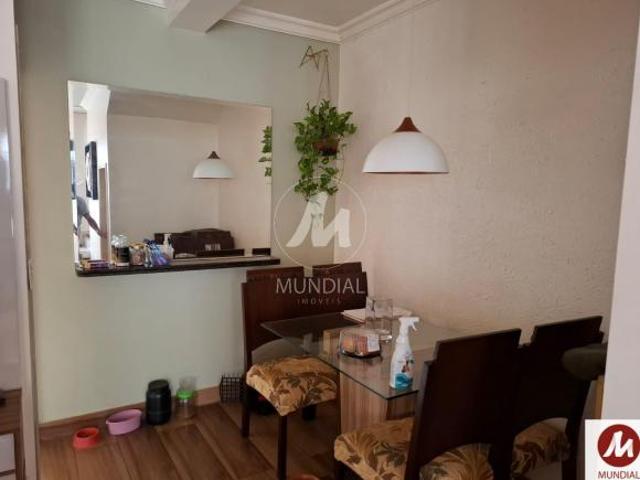 Casa sobrado em condominio 2 dormitórios, cozinha planejada, em condomínio fechado