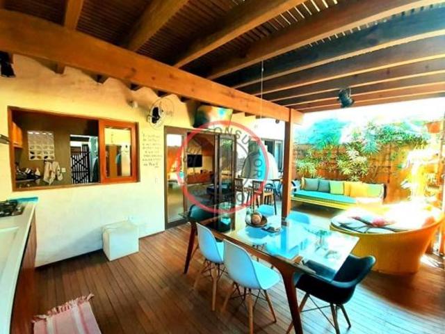 CASA Sobrado em condominio 2 quartos, sala, cozinha e ambiente aberto, área goumet, 2 vagas na ga