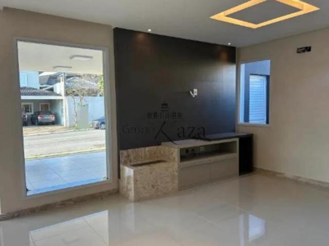 Casa Sobrado em Condomínio Altos da Serra VI 4 Dormitórios 270m²