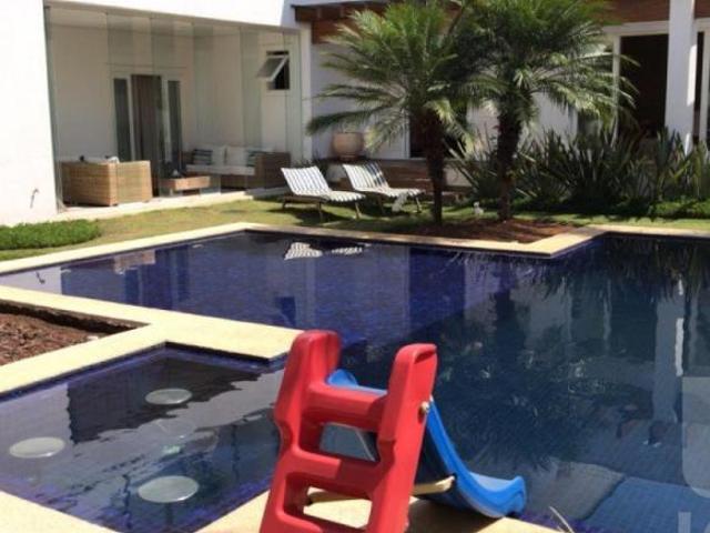 Casa sobrado em condominio fechado com 4 dormitórios 3 suites e 4 vagas