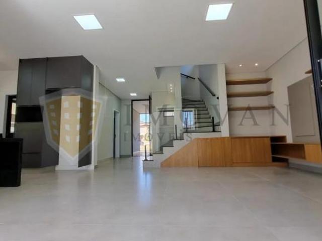 Casa Sobrado em Condomínio Fechado, 4 Quartos Suítes, 226 m², Vila Romana