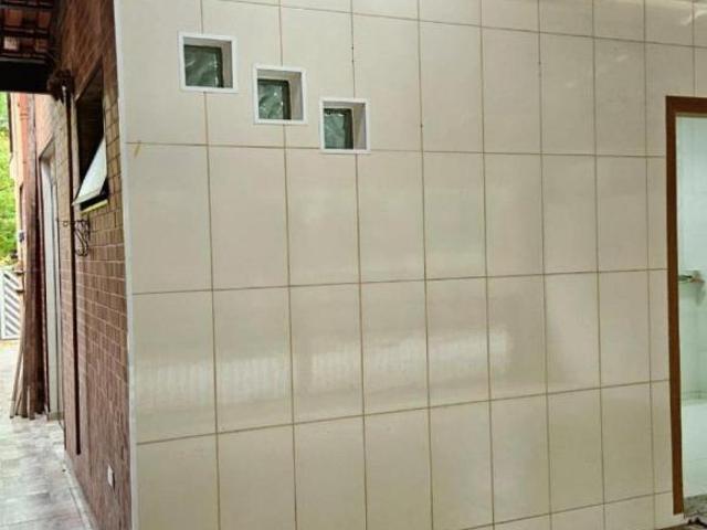 CASA SOBRADO EM CONDOMINIO NO BAIRRO MAITINGA