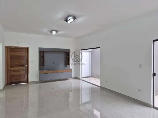 Casa / Sobrado em Condomínio para Locação em Taubaté/SP Jardim Jaraguá 3 Quartos