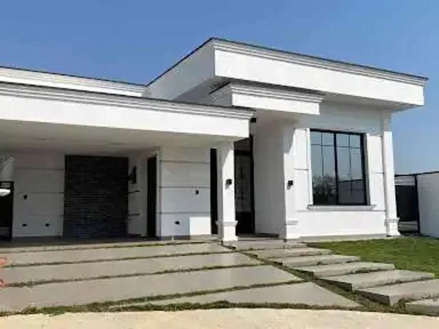 Casa / Sobrado em Condomínio para Locação em Taubaté/SP Piracangaguá 3 Quartos