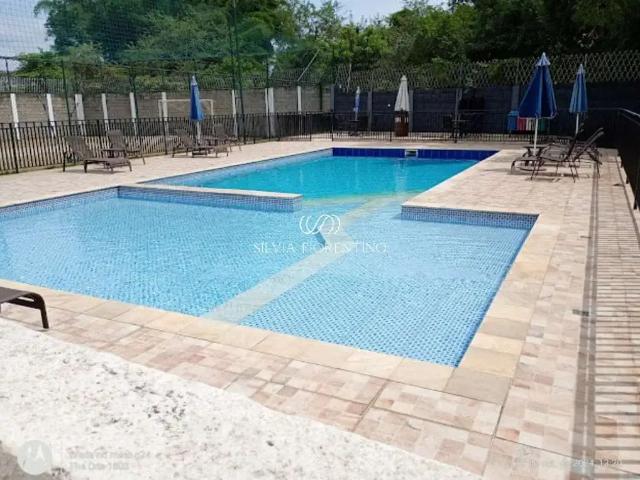 Casa / Sobrado em Condomínio para Locação em Taubaté/SP Vila Areao 3 Quartos