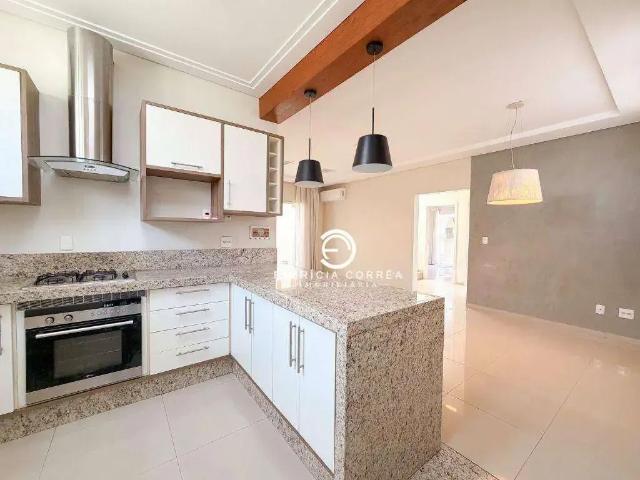 Casa / Sobrado em Condomínio para Locação em Tremembé/SP Campos do Conde 4 Quartos