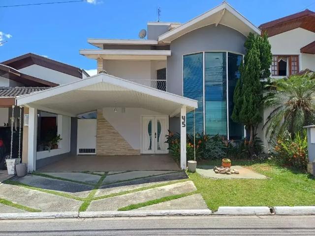 Casa / Sobrado em Condomínio para Locação em Tremembé/SP Centro 3 Quartos