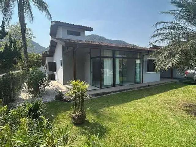Casa / Sobrado em Condomínio para Locação em Ubatuba/SP Horto Florestal 2 Quartos