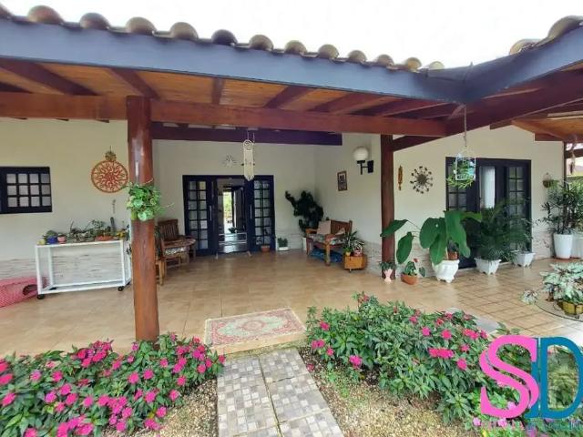 Casa / Sobrado em Condomínio para Locação em Ubatuba/SP Horto Florestal 4 Quartos