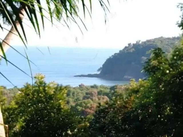 Casa / Sobrado em Condomínio para Locação em Ubatuba/SP Prumirim 3 Quartos