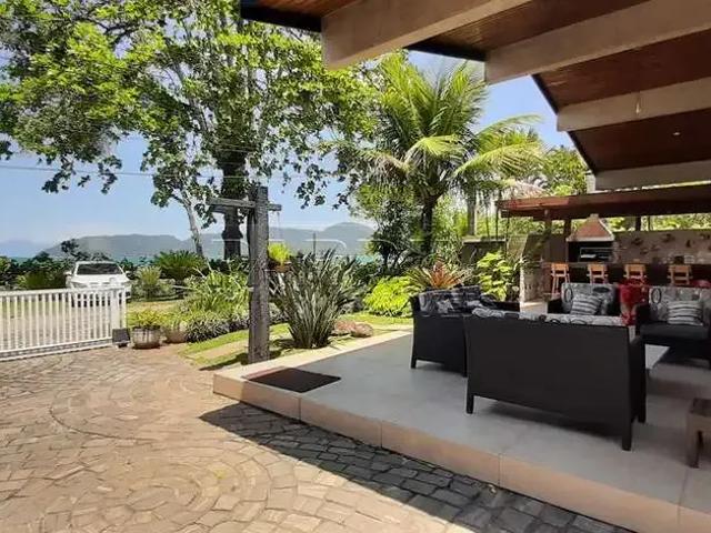 Casa / Sobrado em Condomínio para Locação em Ubatuba/SP Praia do Lazaro 6 Quartos
