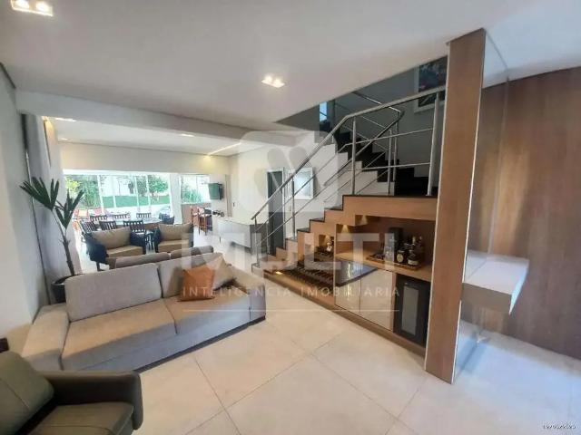 Casa / Sobrado em Condomínio para Locação em Uberlândia/MG Aclimação 3 Quartos