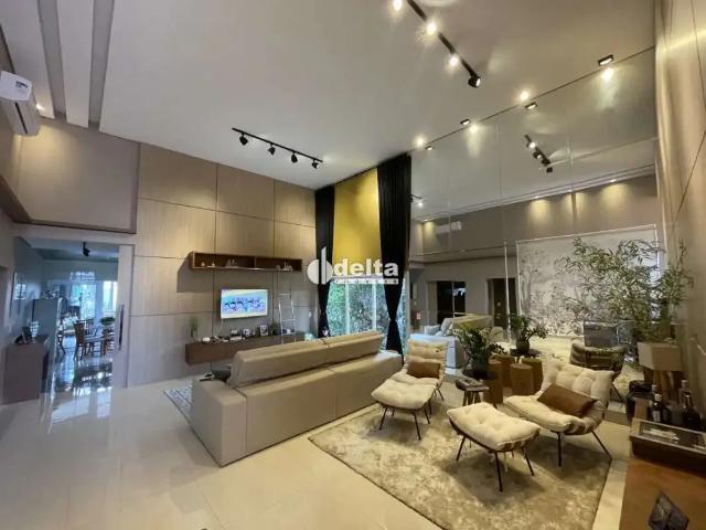 Casa / Sobrado em Condomínio para Locação em Uberlândia/MG Granja Marileusa 3 Quartos