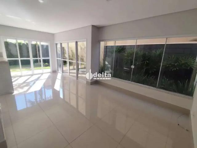 Casa / Sobrado em Condomínio para Locação em Uberlândia/MG Granja Marileusa 3 Quartos
