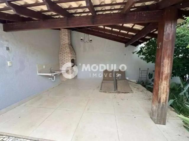 Casa / Sobrado em Condomínio para Locação em Uberlândia/MG Granja Marileusa 3 Quartos