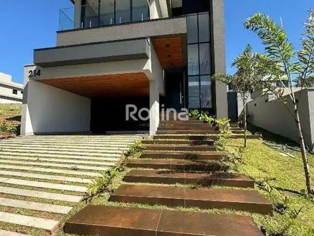 Casa / Sobrado em Condomínio para Locação em Uberlândia/MG Granja Marileusa 3 Quartos
