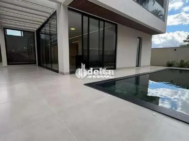 Casa / Sobrado em Condomínio para Locação em Uberlândia/MG Jardim Sul 4 Quartos