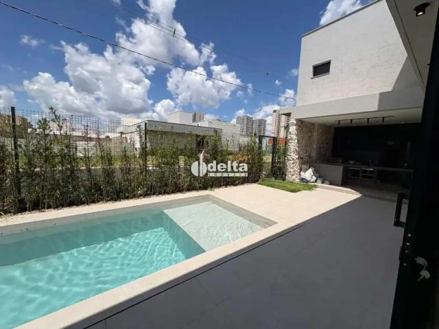 Casa / Sobrado em Condomínio para Locação em Uberlândia/MG Jardim Sul 4 Quartos