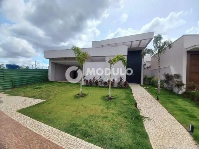 Casa / Sobrado em Condomínio para Locação em Uberlândia/MG Jardim Sul 3 Quartos