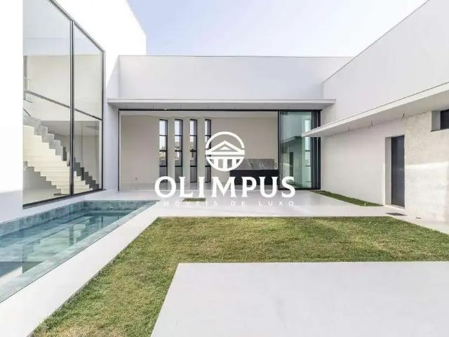 Casa / Sobrado em Condomínio para Locação em Uberlândia/MG Jardim Sul 3 Quartos