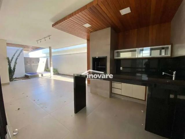 Casa / Sobrado em Condomínio para Locação em Uberlândia/MG Laranjeiras 3 Quartos