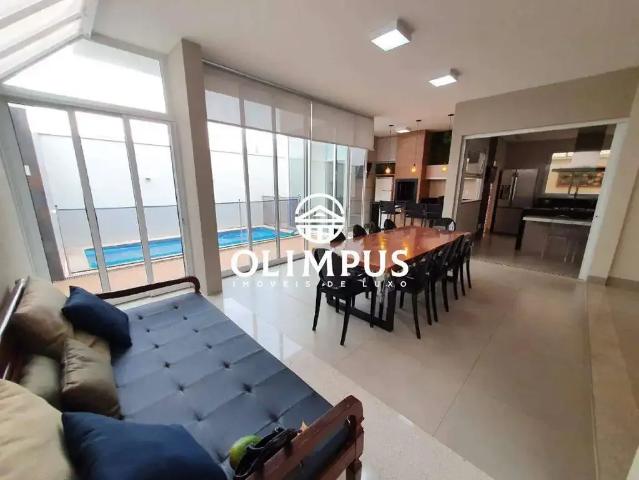 Casa / Sobrado em Condomínio para Locação em Uberlândia/MG Laranjeiras 3 Quartos