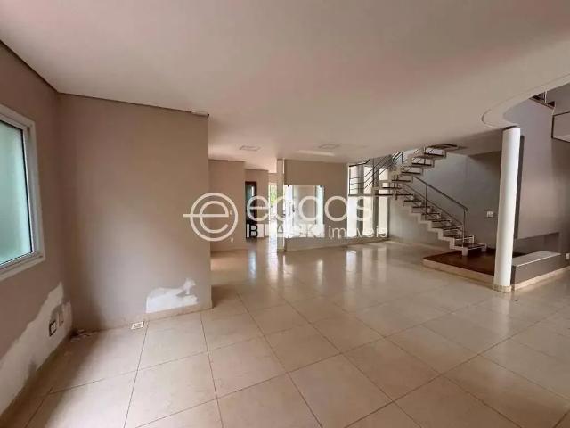 Casa / Sobrado em Condomínio para Locação em Uberlândia/MG Morada da Colina 5 Quartos