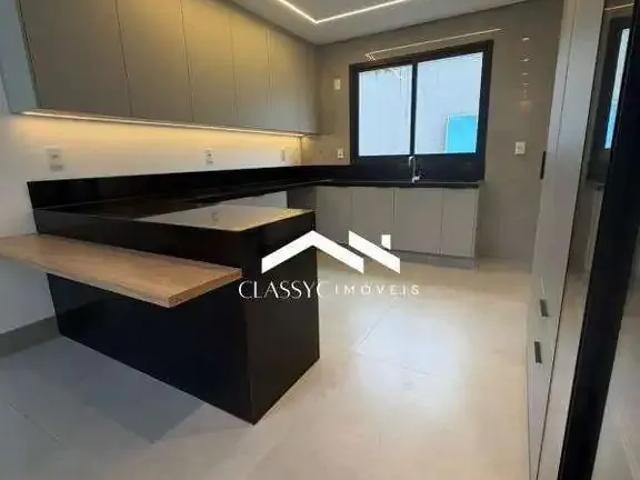 Casa / Sobrado em Condomínio para Locação em Uberlândia/MG Nova Uberlândia 4 Quartos