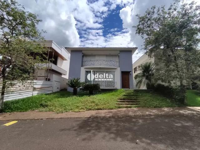 Casa / Sobrado em Condomínio para Locação em Uberlândia/MG Nova Uberlândia 4 Quartos