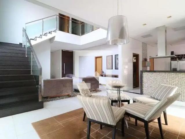 Casa / Sobrado em Condomínio para Locação em Uberlândia/MG Nova Uberlândia 4 Quartos