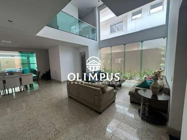 Casa / Sobrado em Condomínio para Locação em Uberlândia/MG Nova Uberlândia 6 Quartos