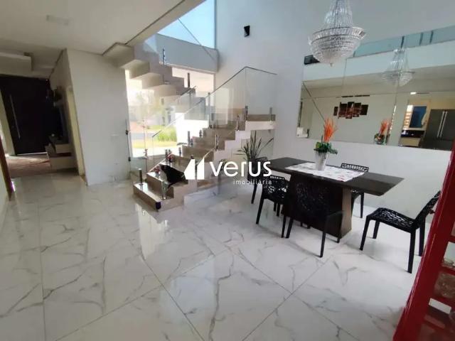 Casa / Sobrado em Condomínio para Locação em Uberlândia/MG Novo Mundo 3 Quartos
