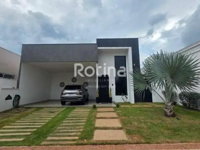 Casa / Sobrado em Condomínio para Locação em Uberlândia/MG Shopping Park 3 Quartos