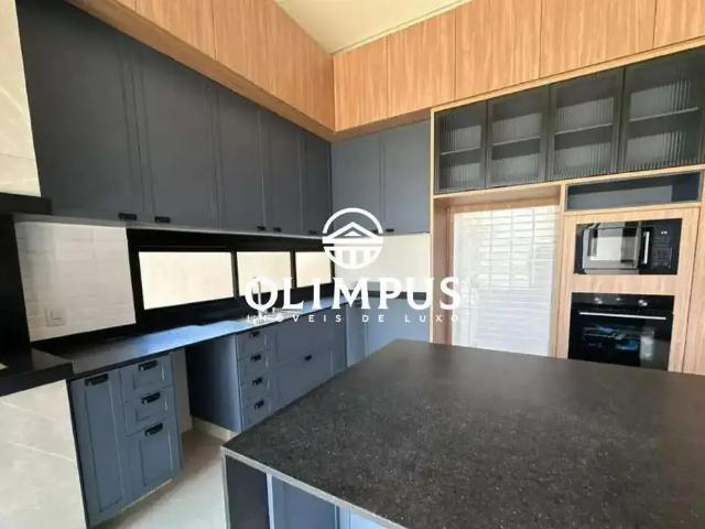 Casa / Sobrado em Condomínio para Locação em Uberlândia/MG Shopping Park 3 Quartos