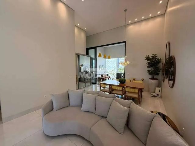 Casa / Sobrado em Condomínio para Locação em Uberlândia/MG Shopping Park 3 Quartos