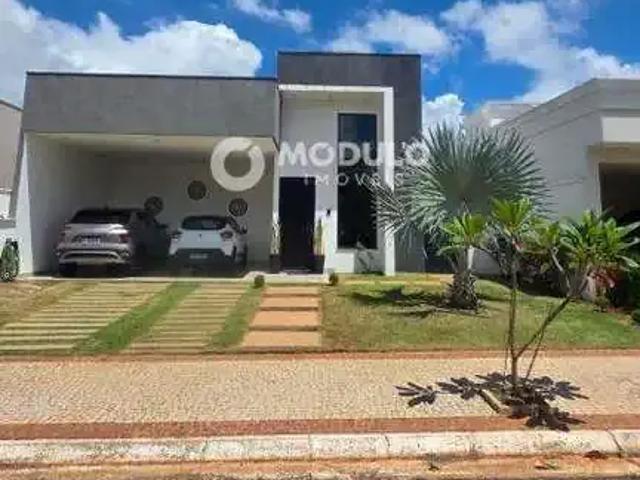 Casa / Sobrado em Condomínio para Locação em Uberlândia/MG Shopping Park 3 Quartos