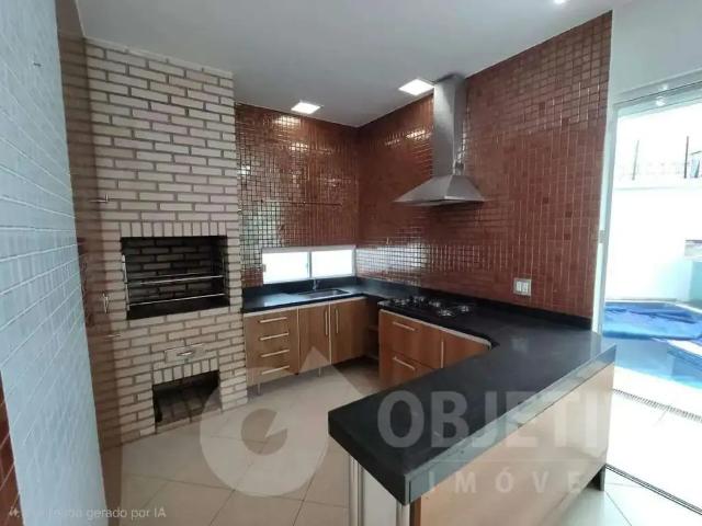 Casa / Sobrado em Condomínio para Locação em Uberlândia/MG Royal Park 3 Quartos