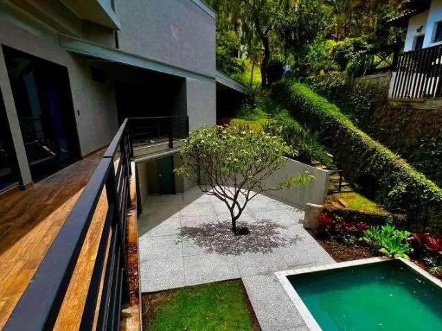 Casa / Sobrado em Condomínio para Locação em Valinhos/SP Chácara Flora 3 Quartos