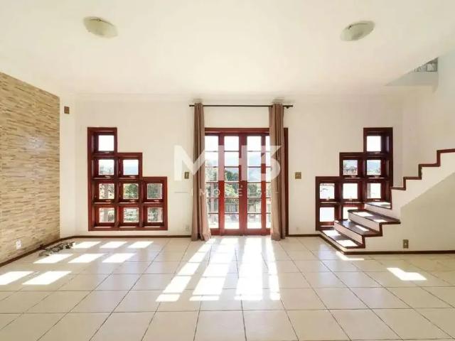 Casa / Sobrado em Condomínio para Locação em Valinhos/SP Chácaras Alpina 2 Quartos