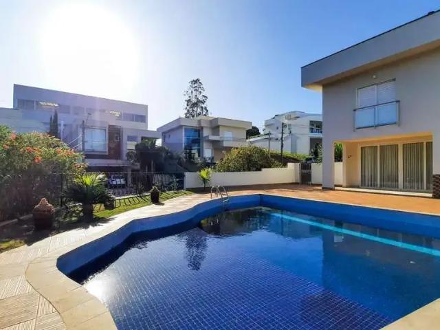 Casa / Sobrado em Condomínio para Locação em Valinhos/SP Condomínio Porto Seguro Village 4 Quartos