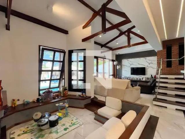 Casa / Sobrado em Condomínio para Locação em Valinhos/SP Jardim Eliza 4 Quartos