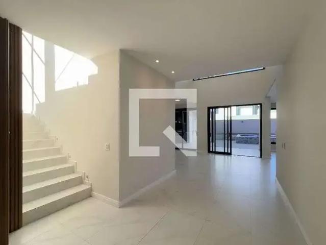 Casa / Sobrado em Condomínio para Locação em Valinhos/SP Loteamento Nova Espírito Santo 4 Quartos