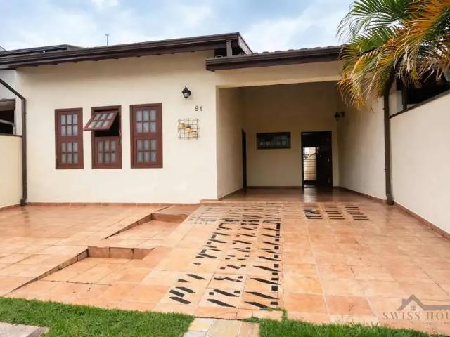 Casa / Sobrado em Condomínio para Locação em Valinhos/SP Parque dos Cocais 3 Quartos