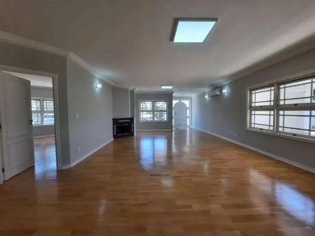 Casa / Sobrado em Condomínio para Locação em Valinhos/SP Village Visconde de Itamaracá 3 Quartos
