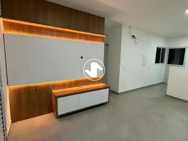 Casa / Sobrado em Condomínio para Locação em Várzea Grande/MT Petrópolis 2 Quartos