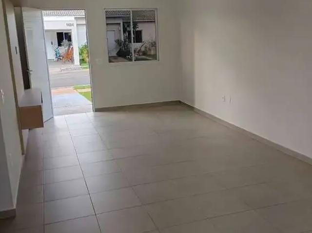 Casa / Sobrado em Condomínio para Locação em Várzea Grande/MT Petrópolis 3 Quartos